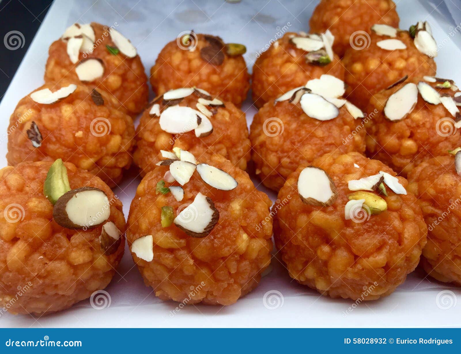 Doces Indianos - Boondi Ladoo Foto de Stock - Imagem de gostoso ...