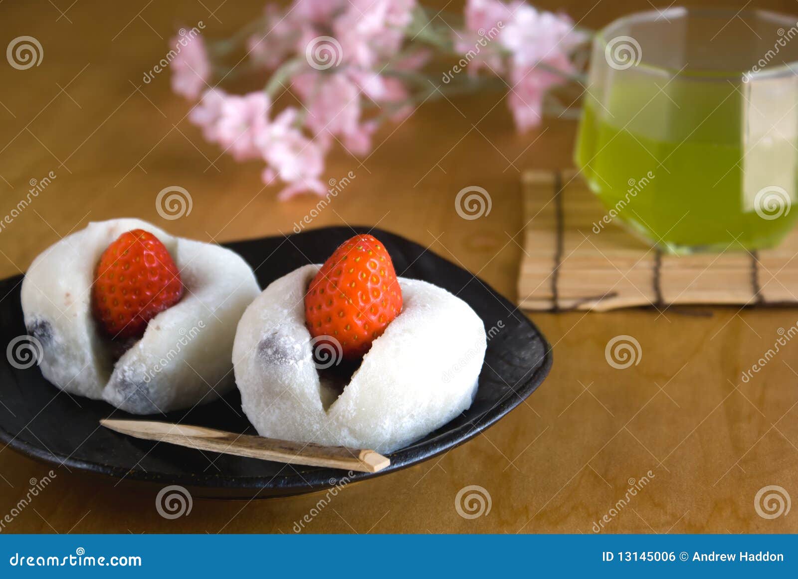 Doces japoneses foto de stock. Imagem de doces, simples - 13145006