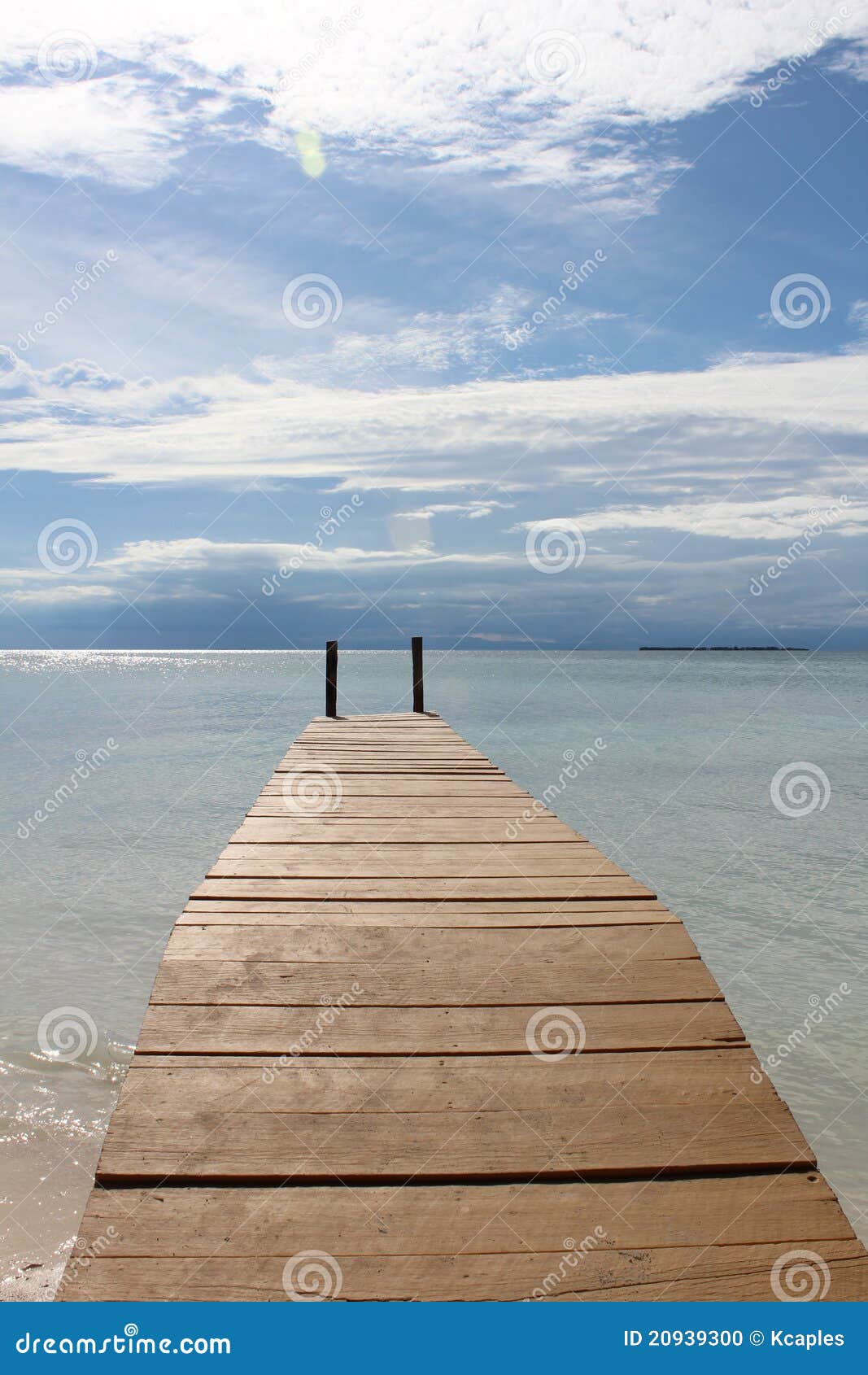 Dock stock photo. Image of ocean, blue, white, boat, pier - 20939300