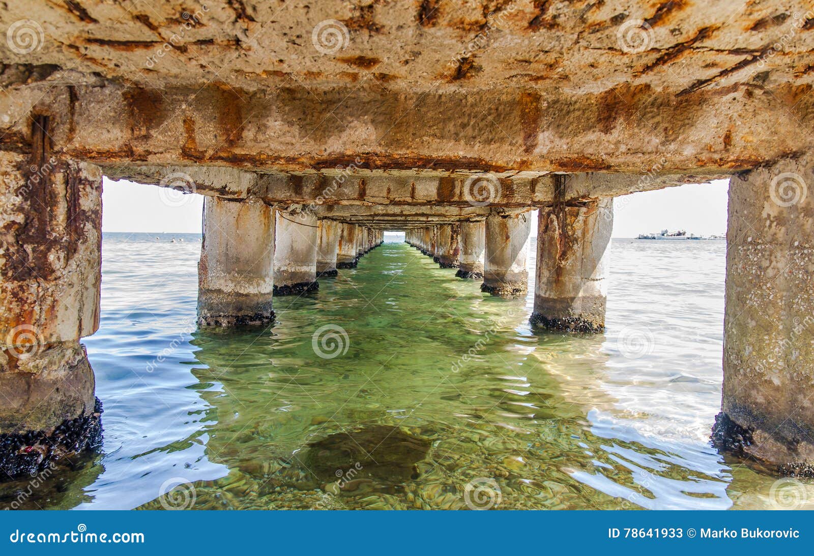 Dock Concrete Pillar Under Dock Stock Image - Image of vacant, ocean ...