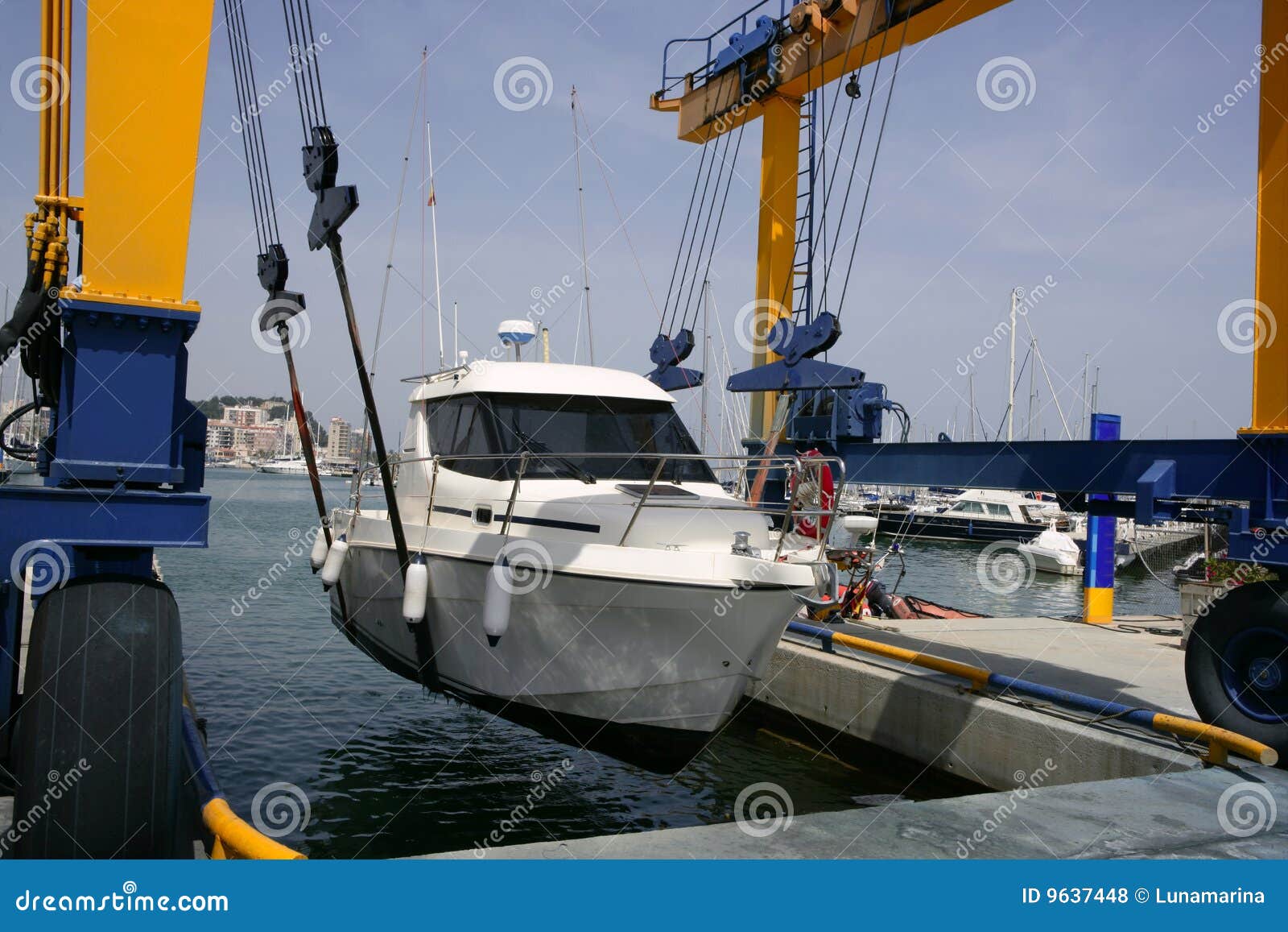 Dock Crane Royalty-Free Stock Photo | CartoonDealer.com #15632991