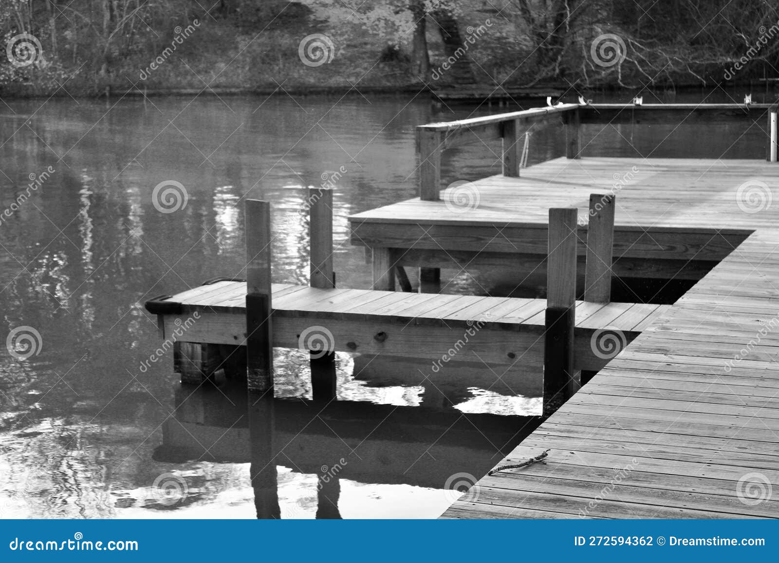 Dock on Lake Sinclair in Georgia Ready for Warm Weather Visitors Stock ...