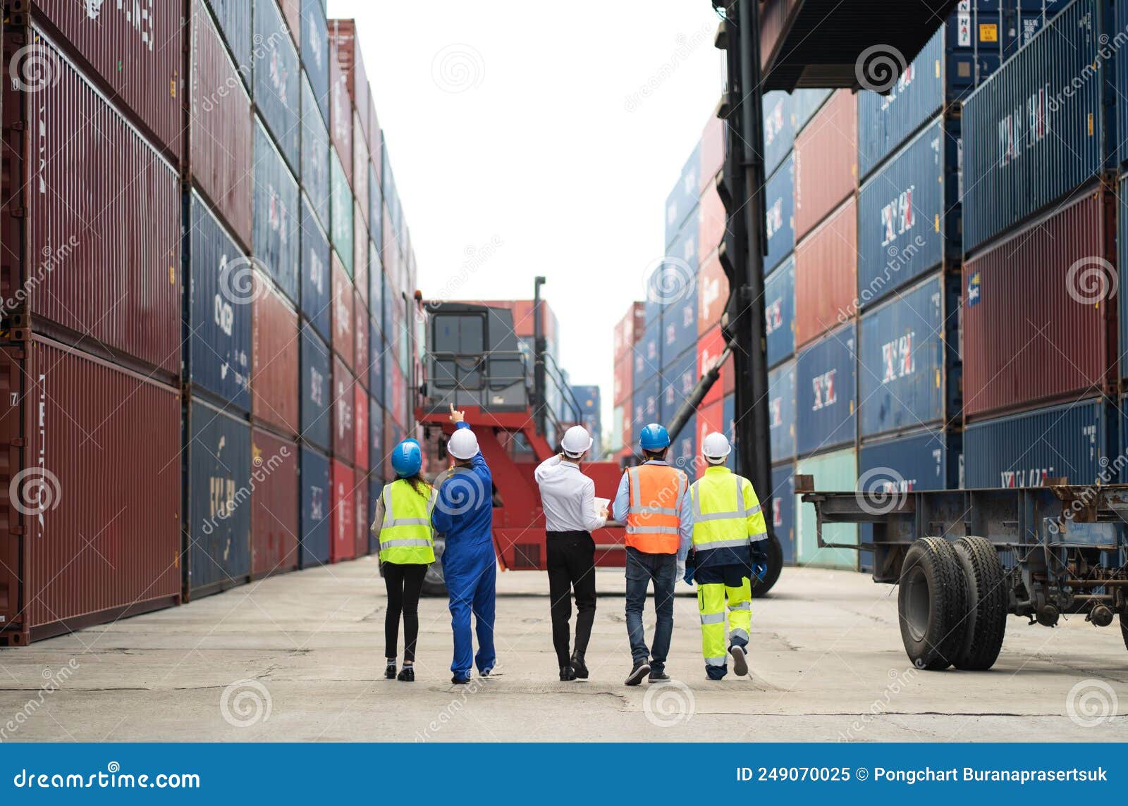 Dock Manager and Engineer Worker Discuss on Quality at Container ...