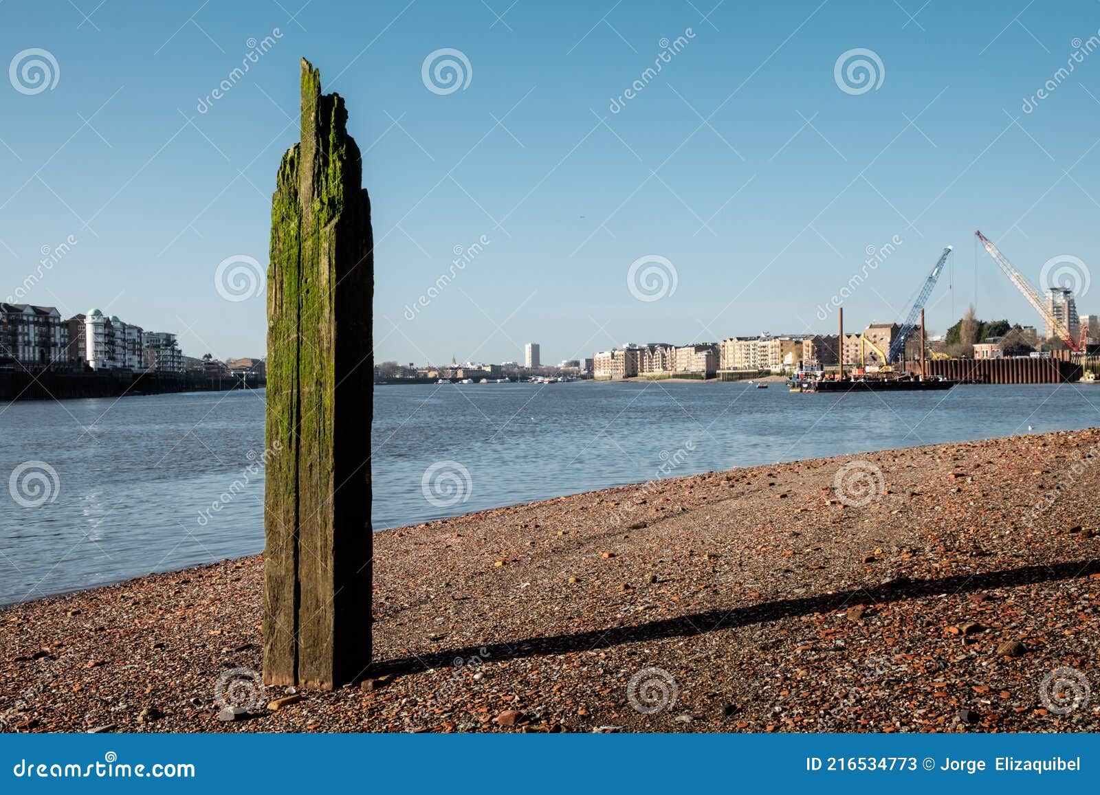 Dock Pylon in the Midle of the River Thames Shore Stock Image - Image ...
