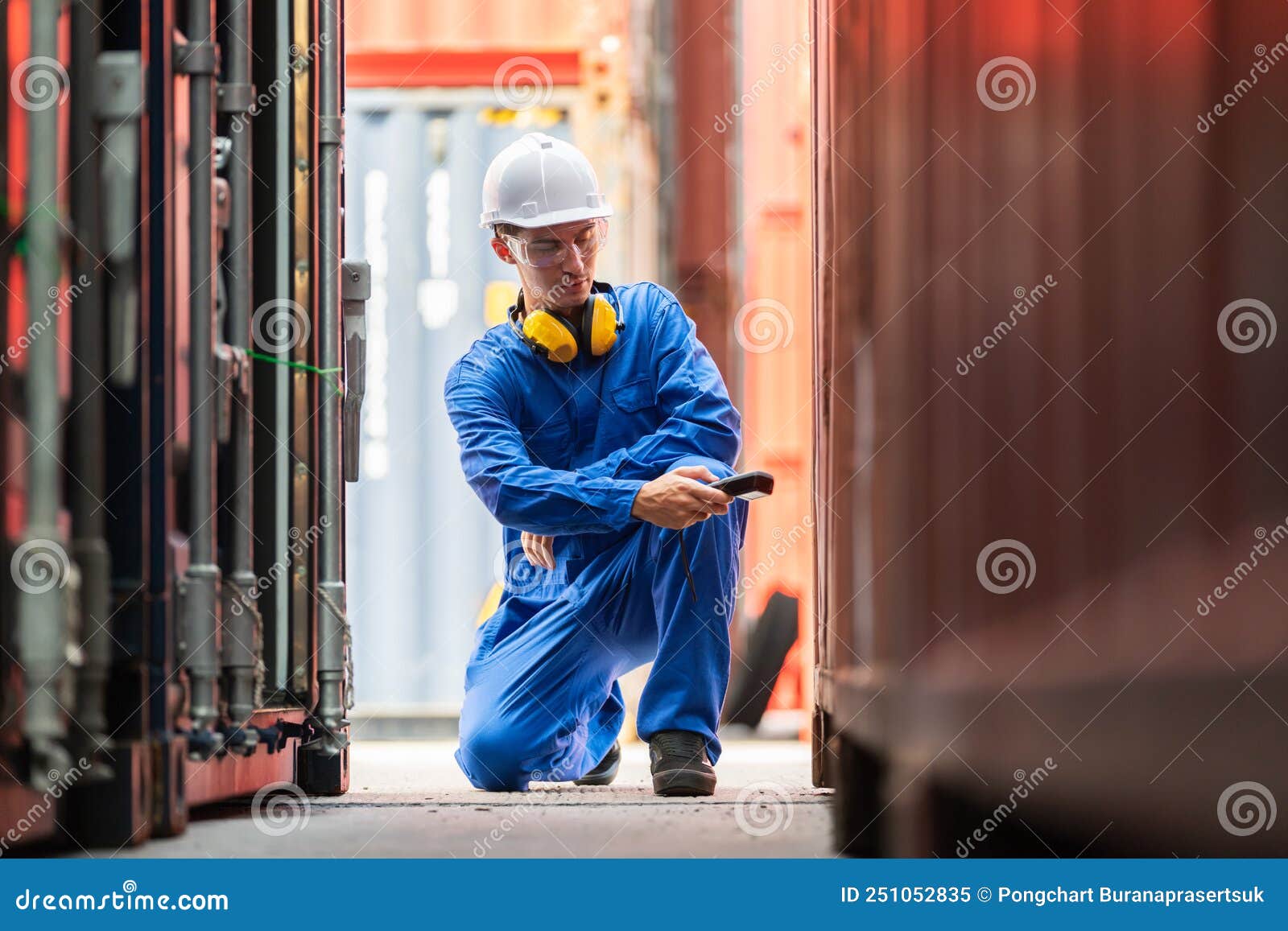 Dock Worker Man in Safety Vest Holding Barcode Scanner and Inspector ...