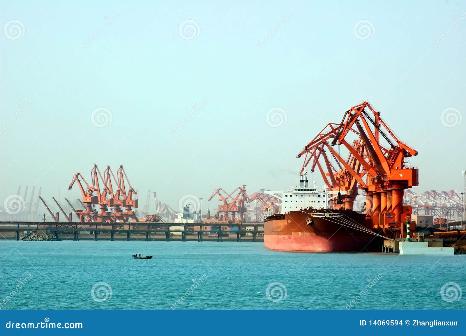 Docked Bulk carrier stock photo. Image of logistics, cargo - 14069594