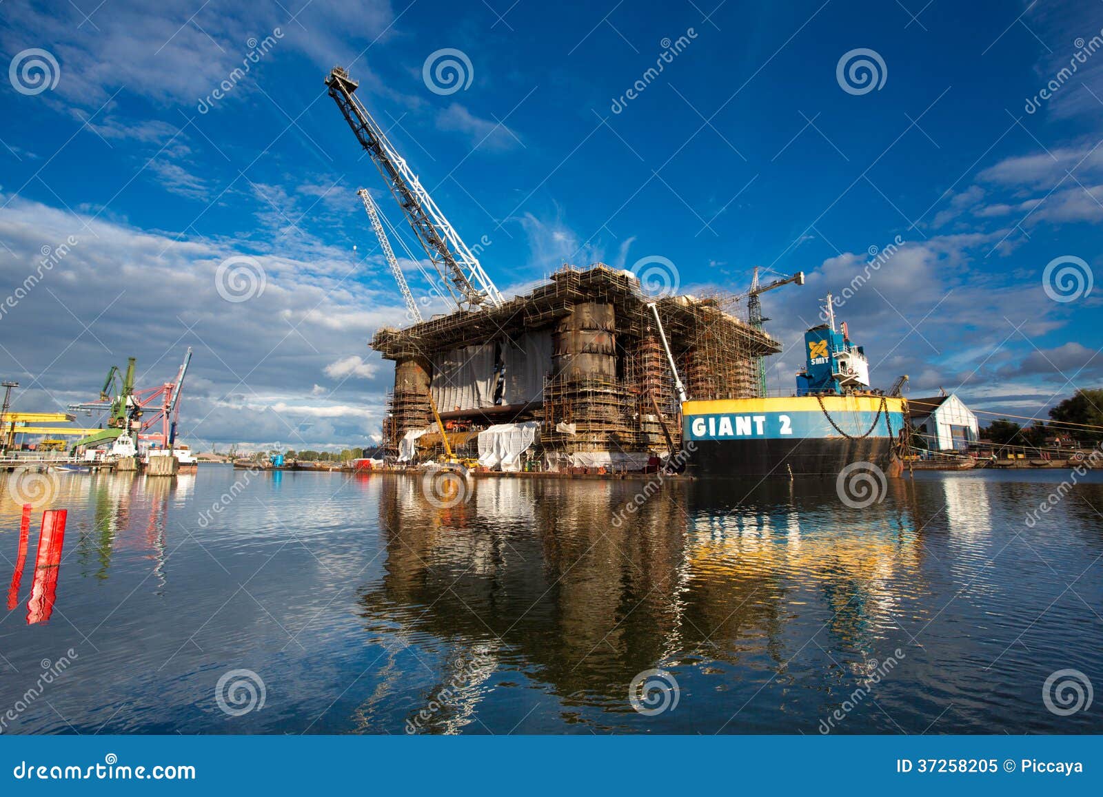 Docking Oil Rig at the Gdansk Shipyard Under Construction Editorial ...