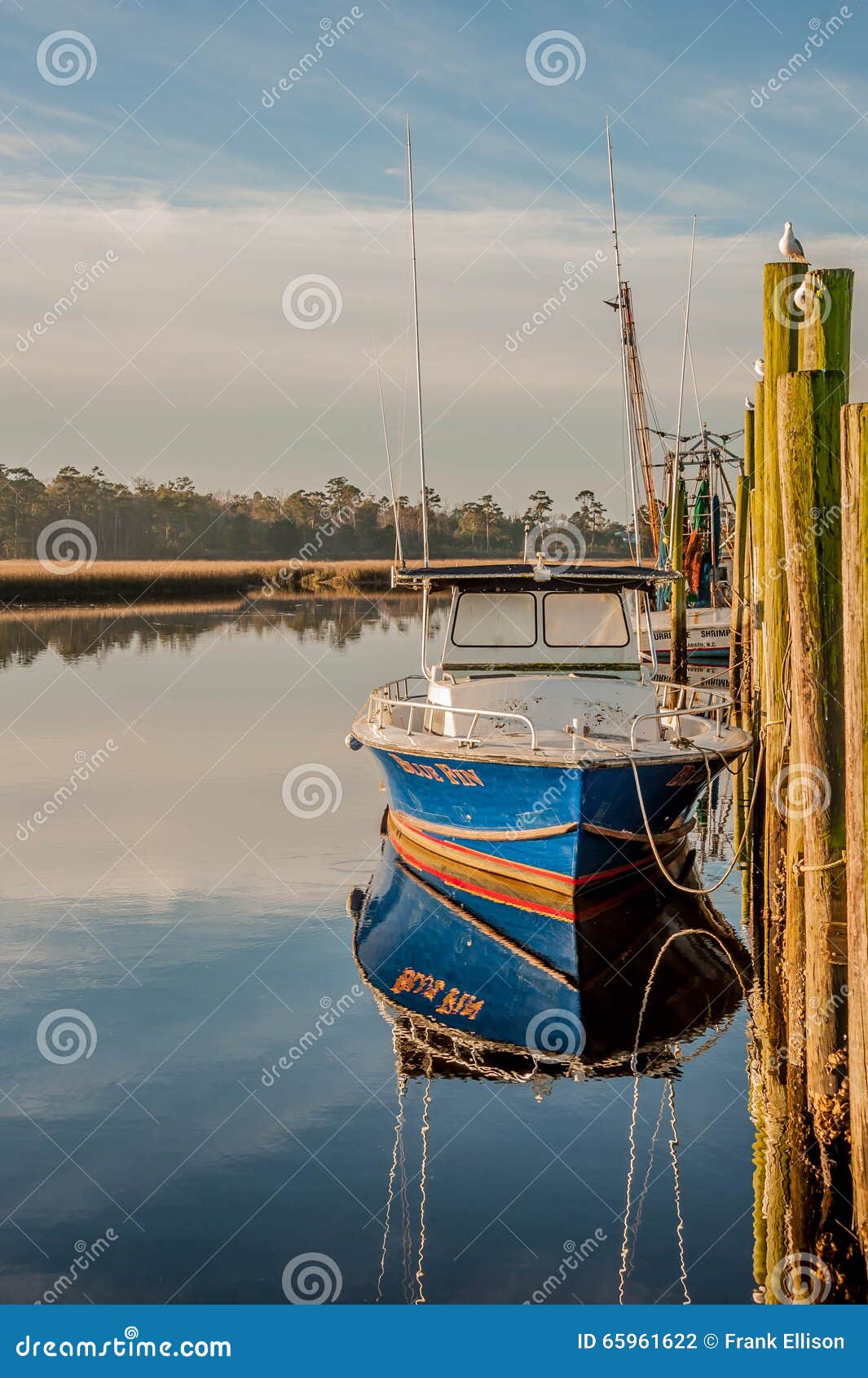 The Docks in Color editorial photography. Image of color - 65961622
