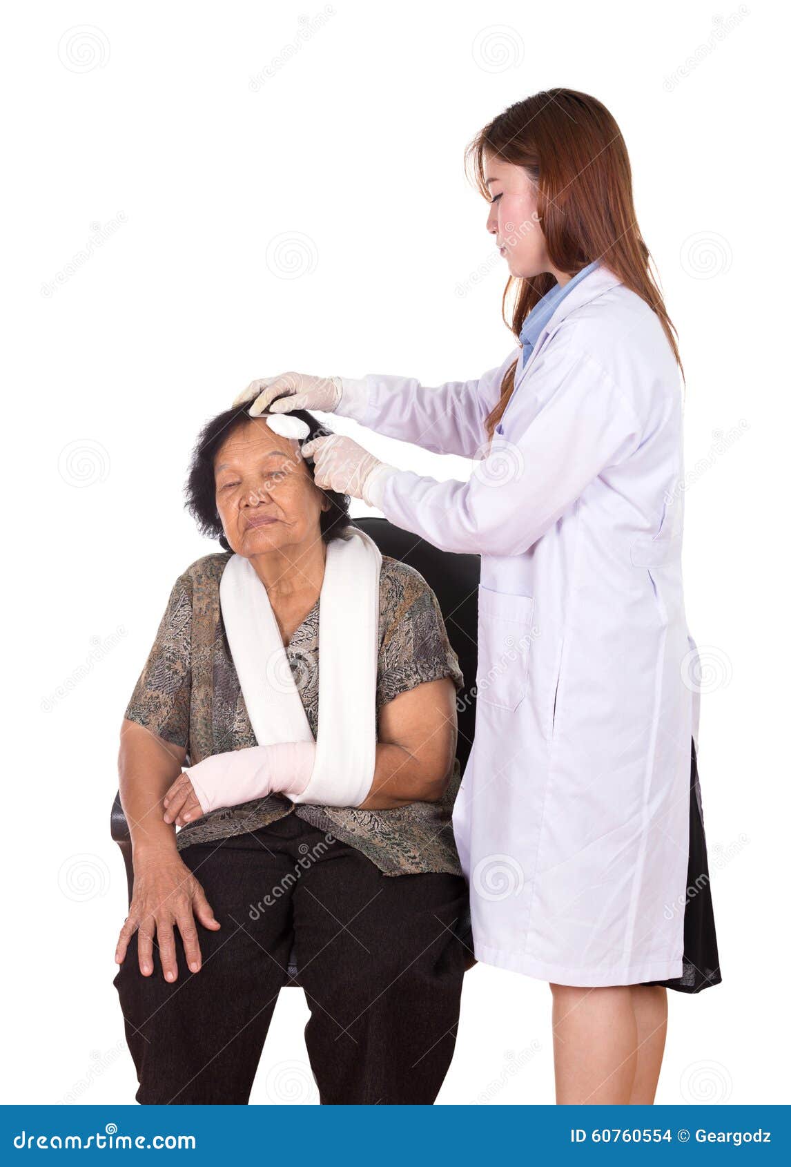 Doctor Bandaging Patient S Head Stock Photo - Image of bandaged, brain ...
