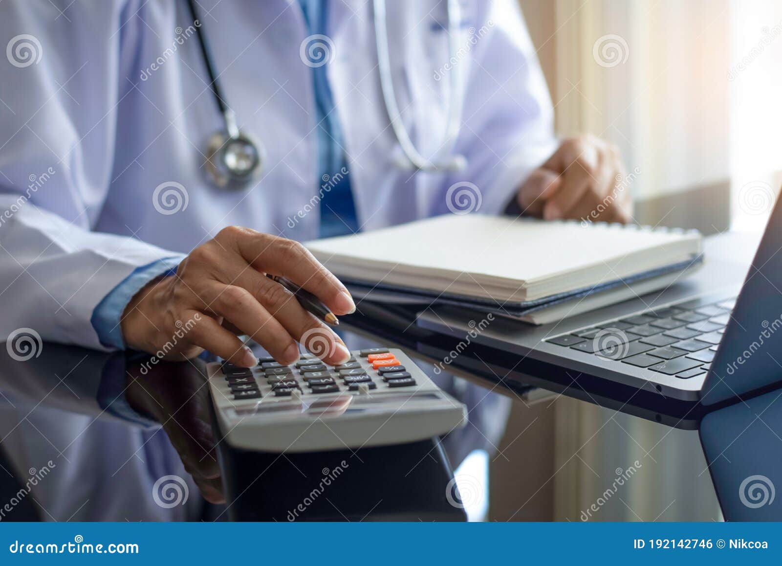 Doctor Use Calculator.Healthcare Costs and Fees , Medical Finance ...