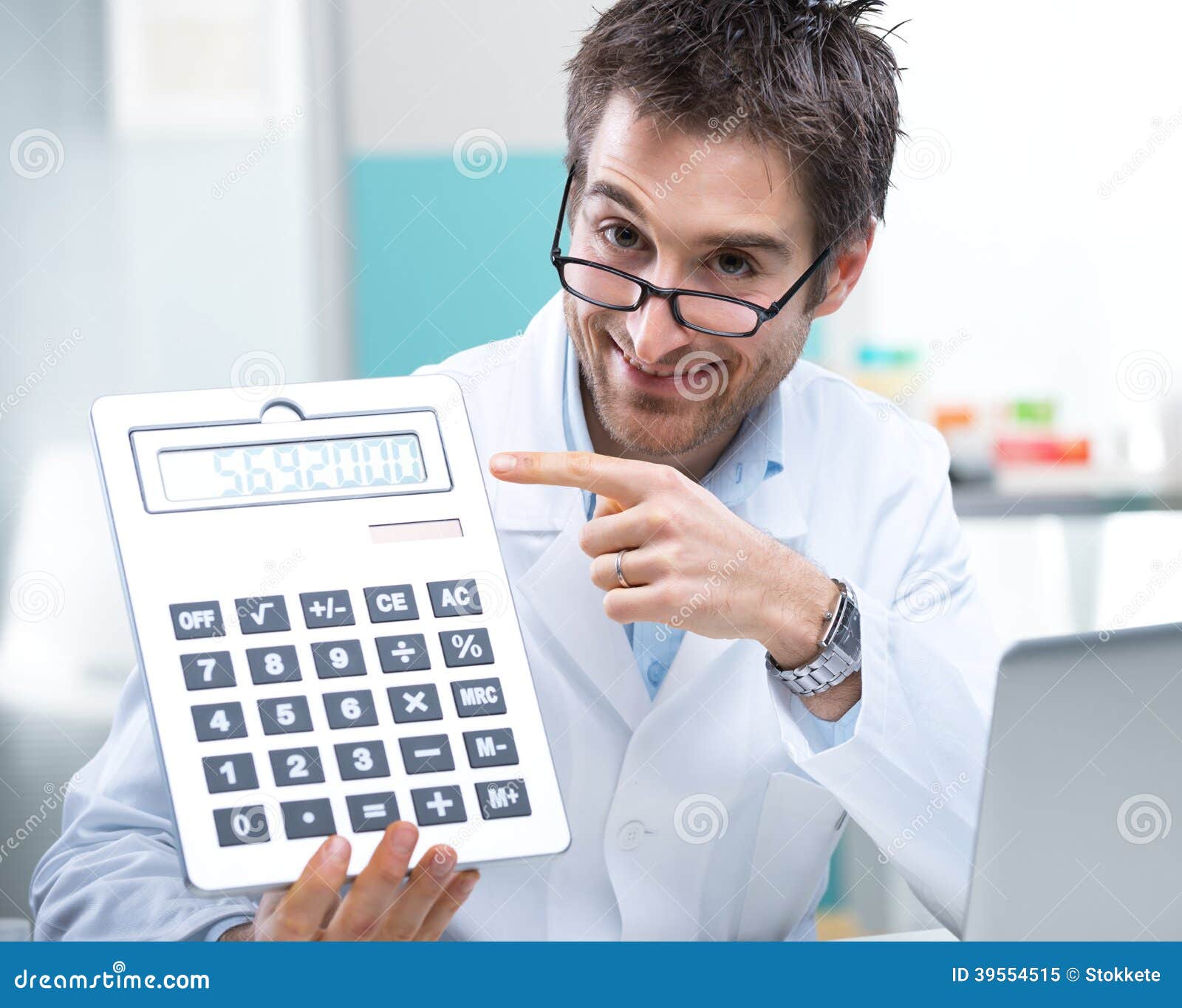 Doctor and calculator stock image. Image of assistance - 39554515