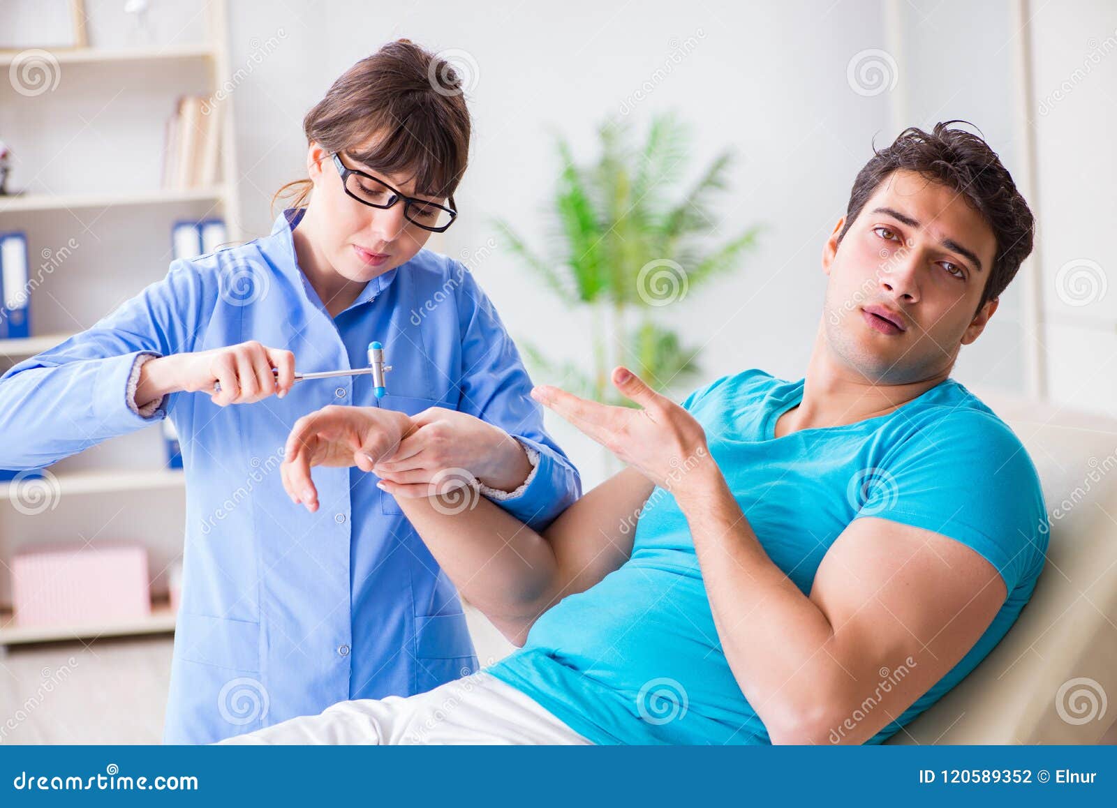The Doctor Checking Nerve Reflexes with Hammer Stock Photo - Image of ...