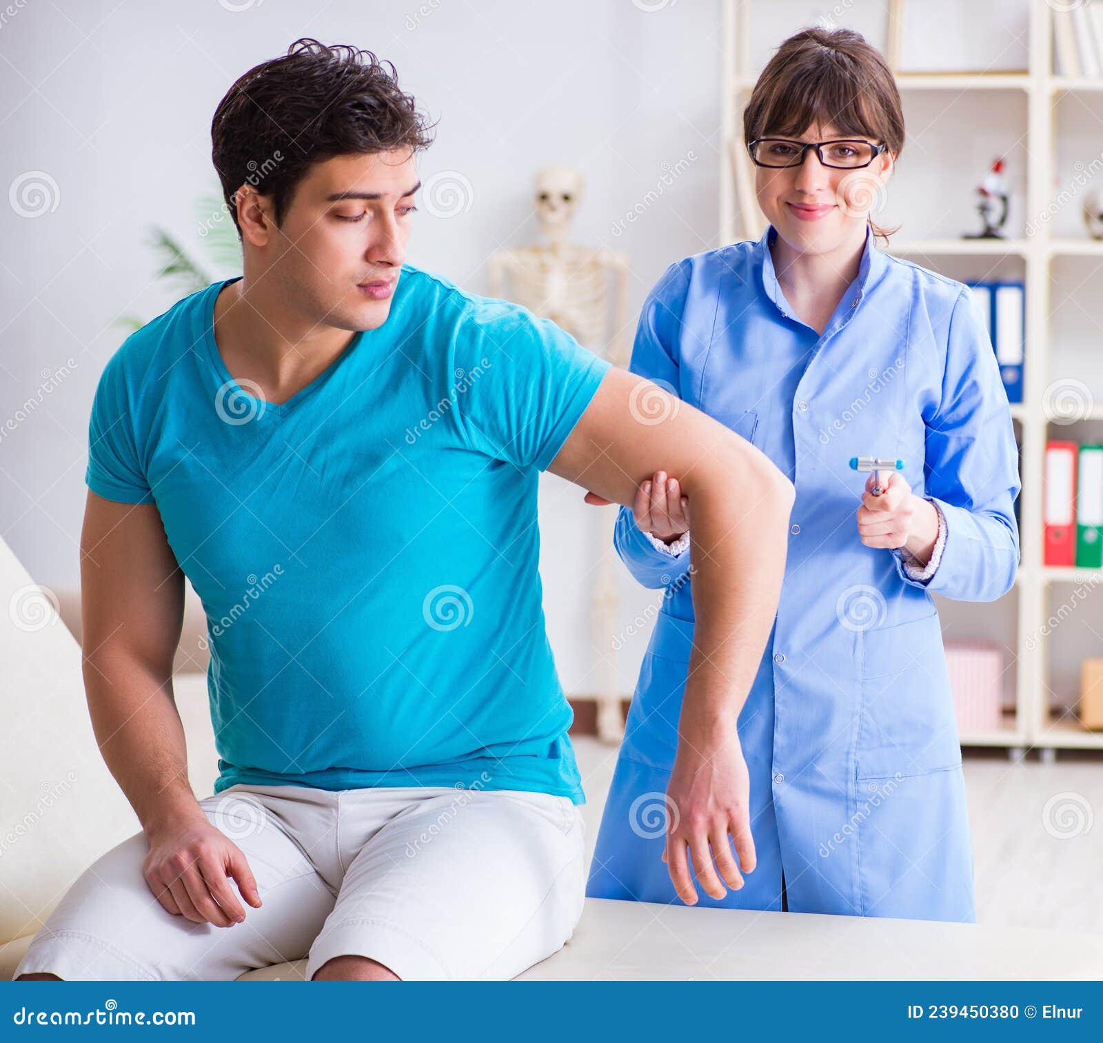Doctor Checking Nerve Reflexes with Hammer Stock Photo - Image of ...