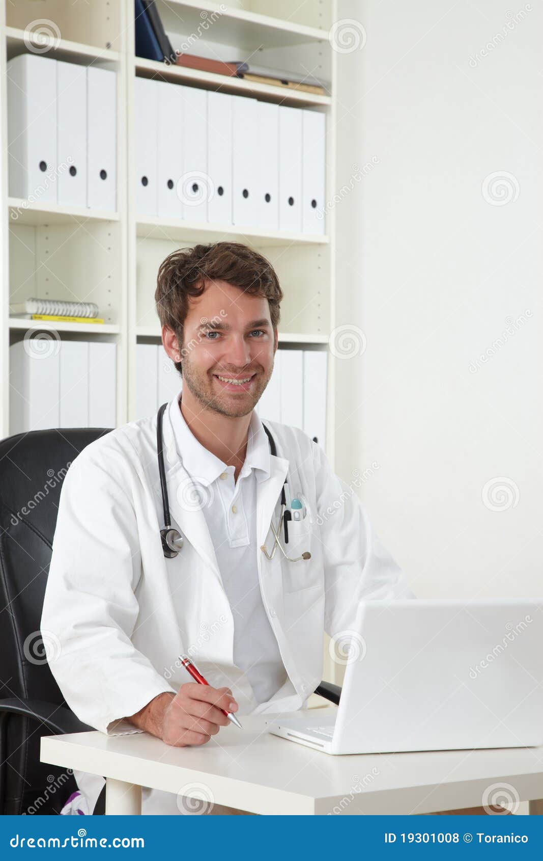 Doctor in clinic stock photo. Image of treatment, portrait - 19301008