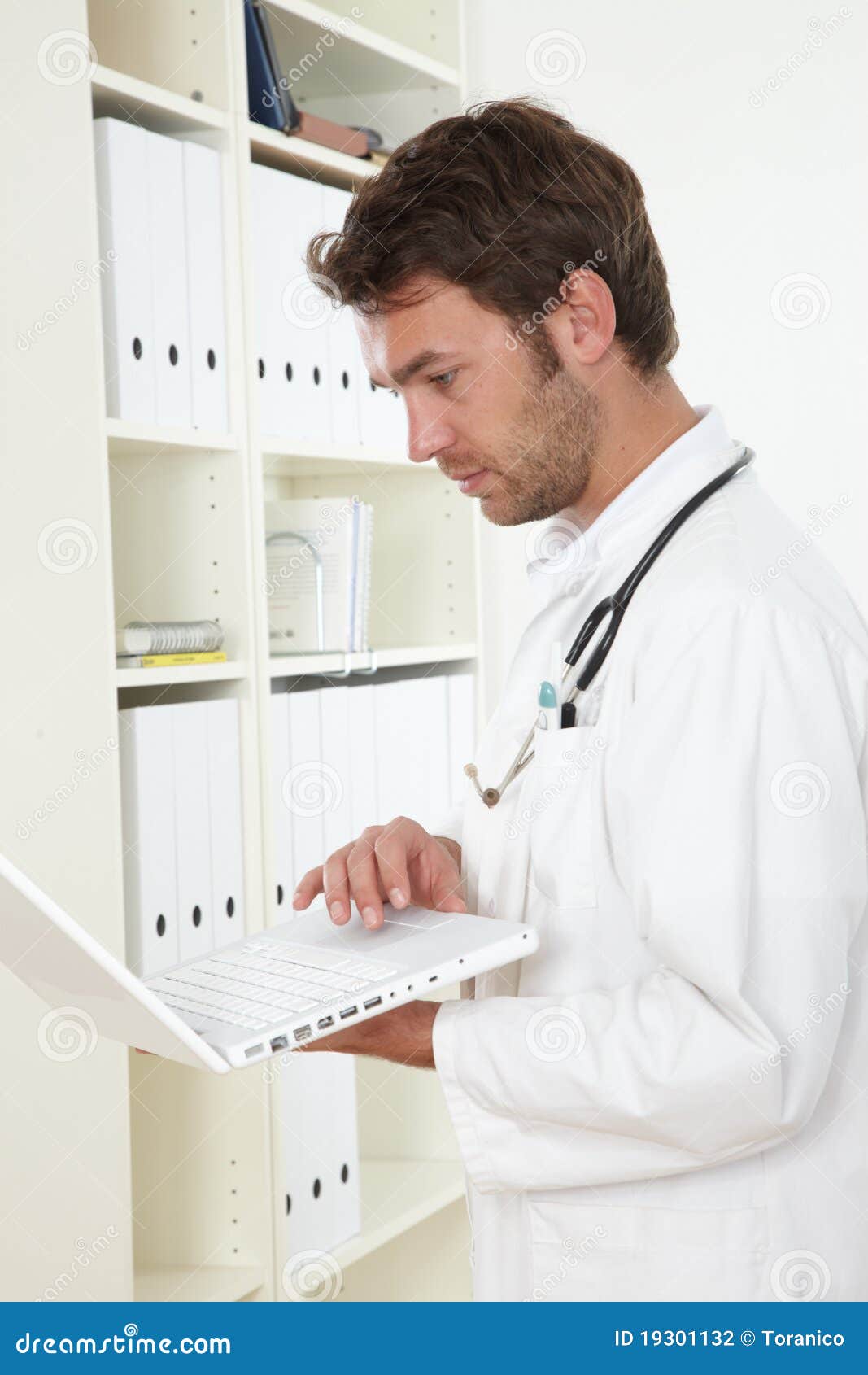 Doctor in clinic stock photo. Image of health, table - 19301132