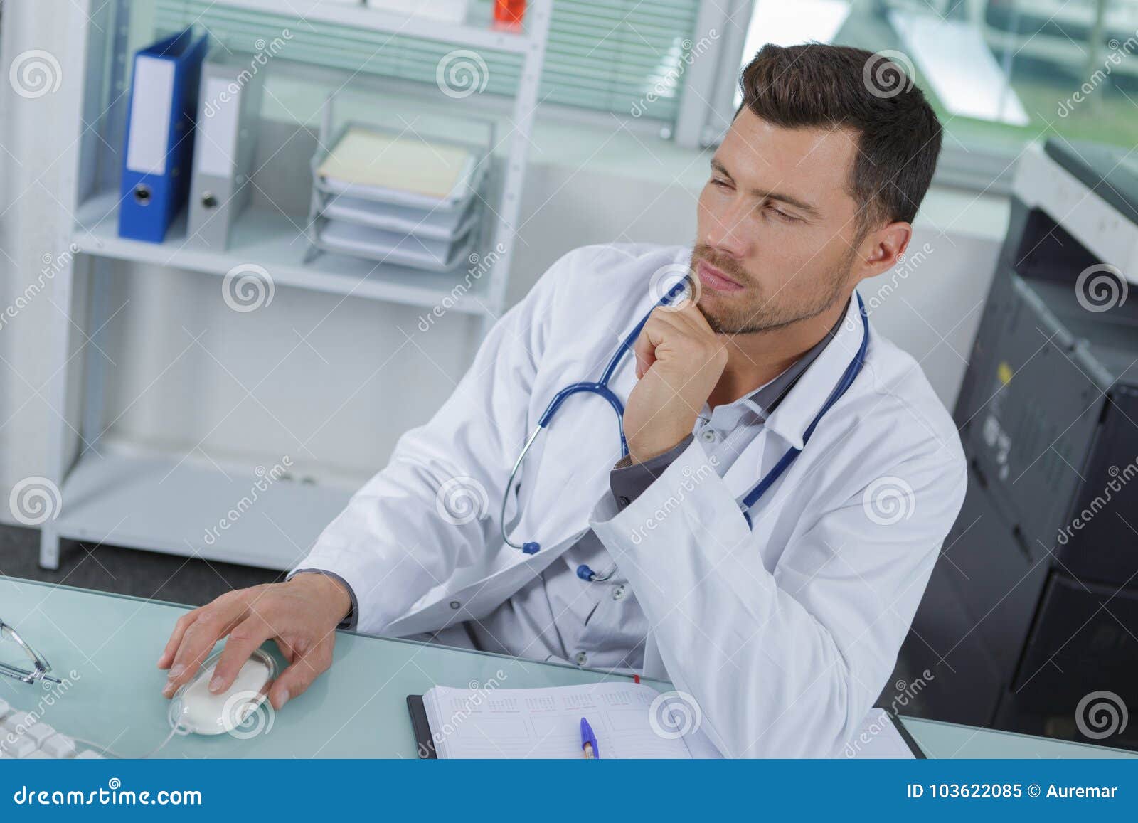 Doctor in Clinic Using Computer Stock Image - Image of healthcare ...