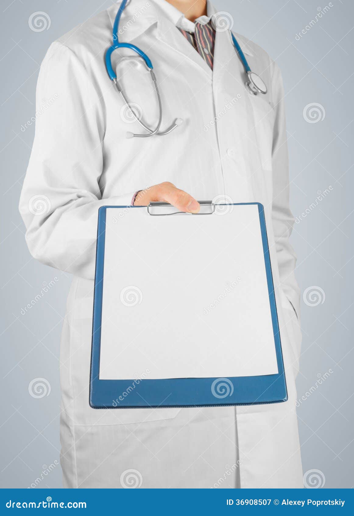 Doctor with Clipboard, Copyspace Stock Image - Image of analyzing ...