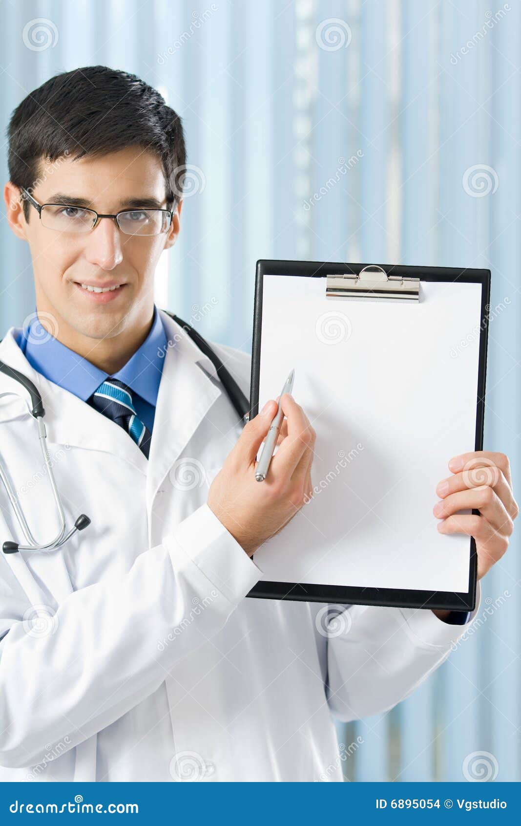 22,415 Office Person Clipboard Stock Photos - Free & Royalty-Free Stock ...