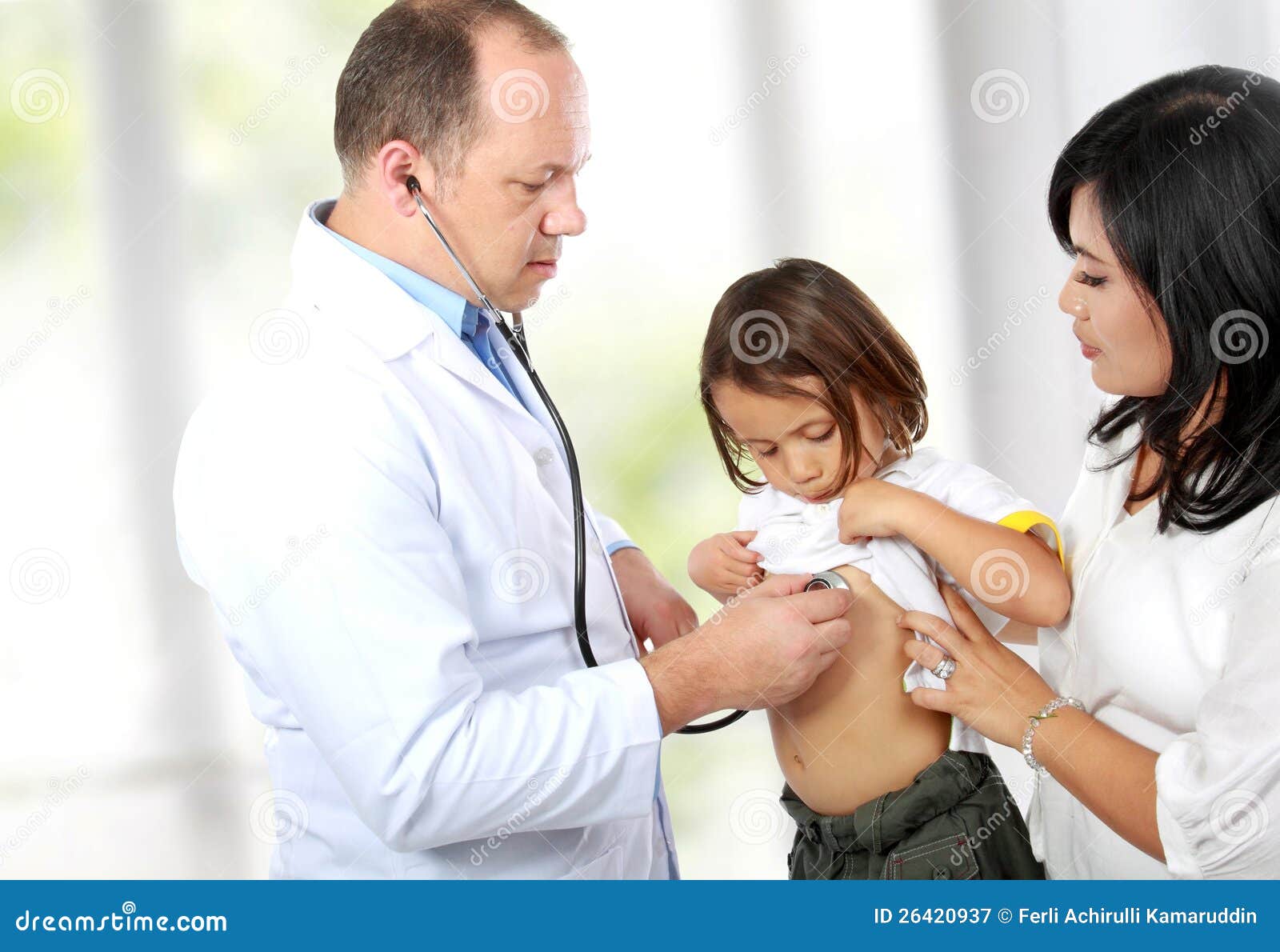 Doctor Diagnose Kid Patient Stock Image - Image of care, stethoscope ...