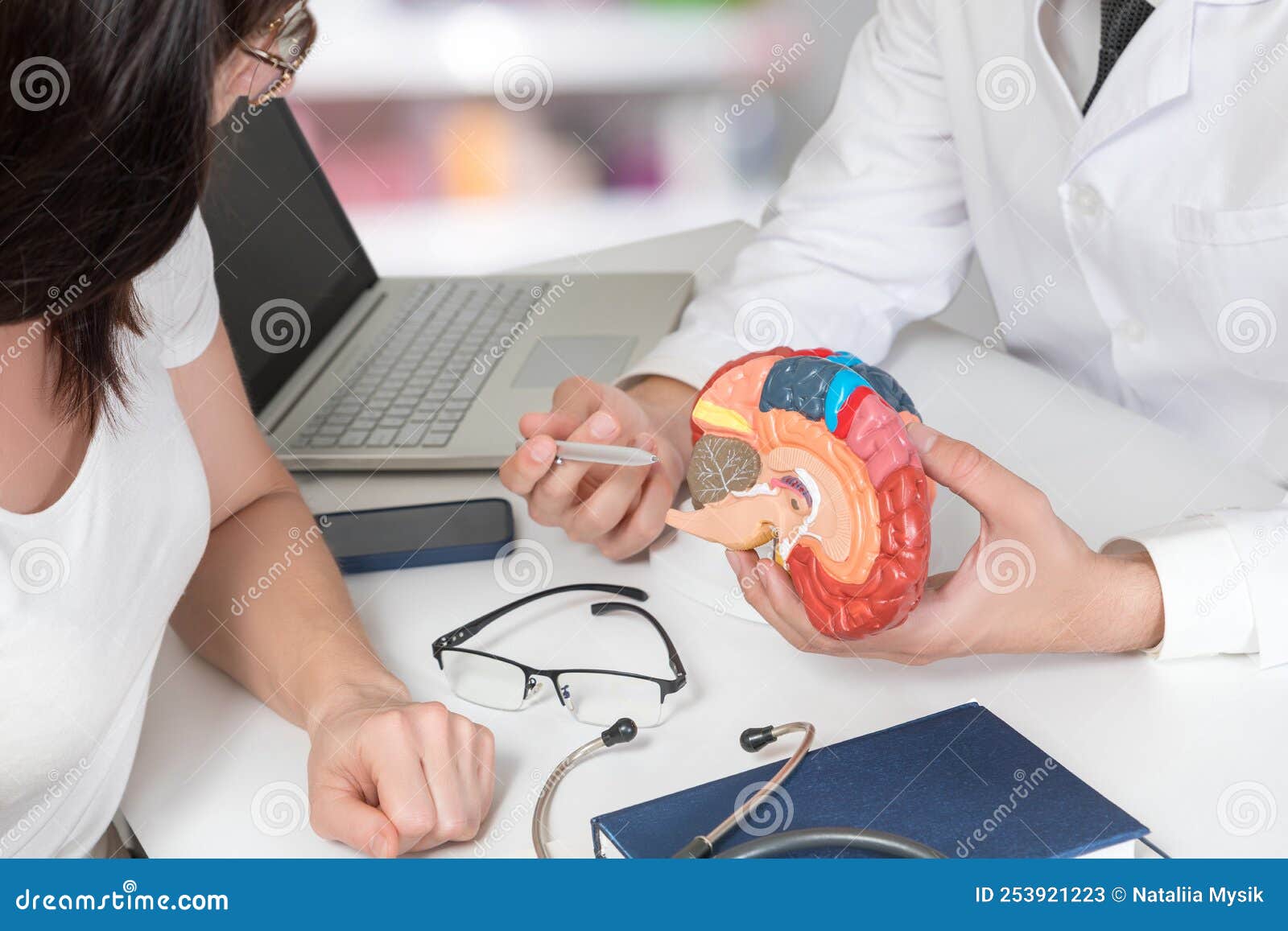 Doctor Explaining Brain Functions To Patient Stock Image - Image of ...