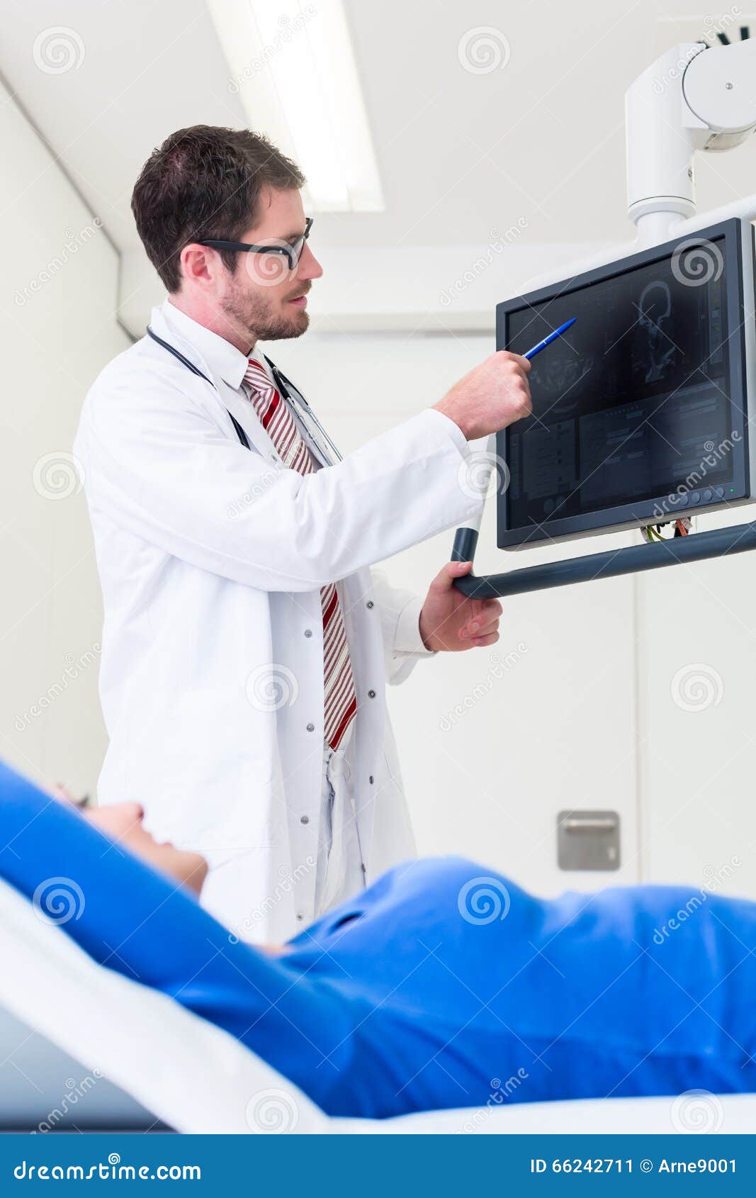 Doctor Explaining Patient MRI Scan on Screen Stock Image - Image of ...