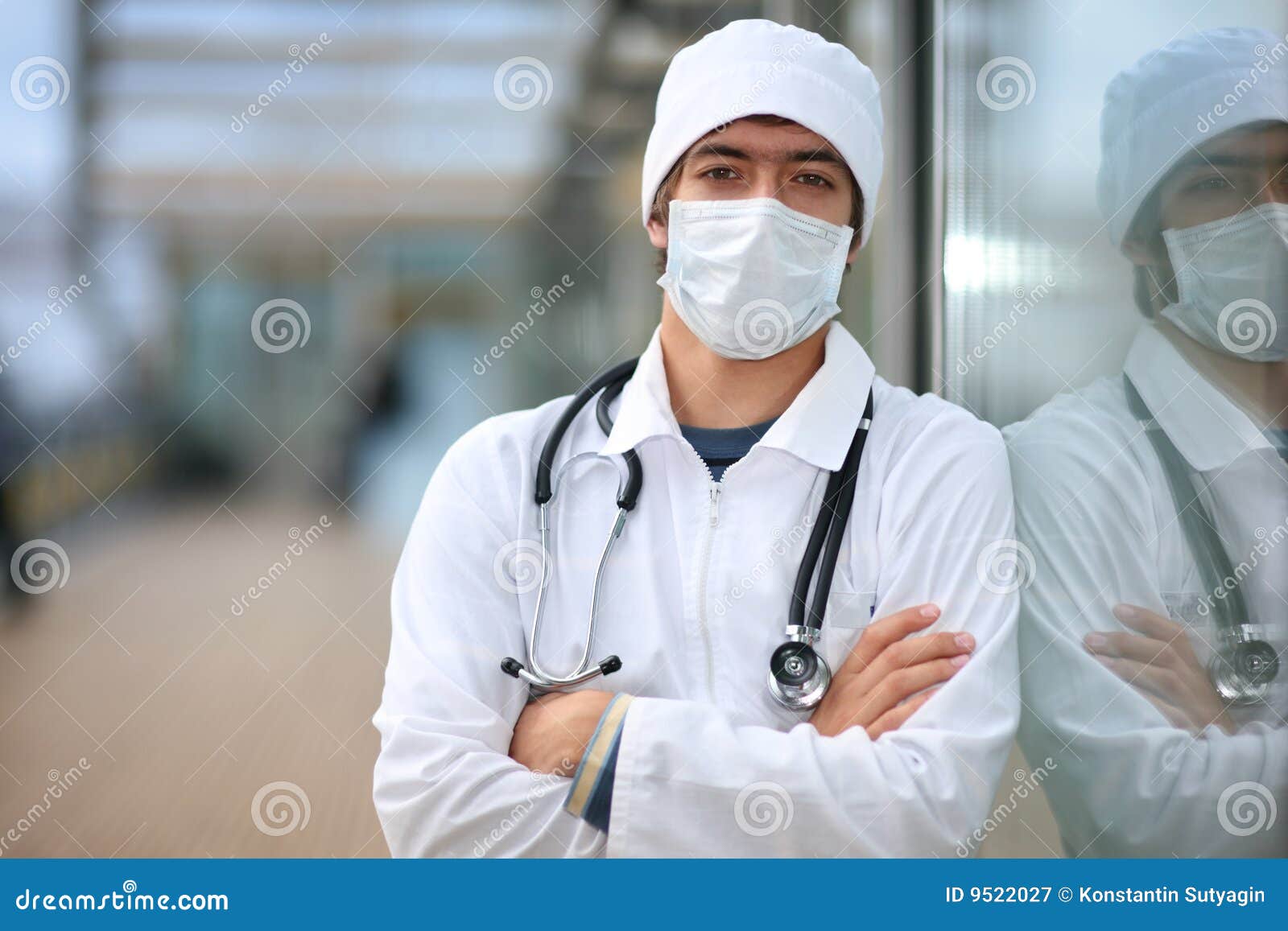 Doctor in face mask stock image. Image of flue, medical - 9522027