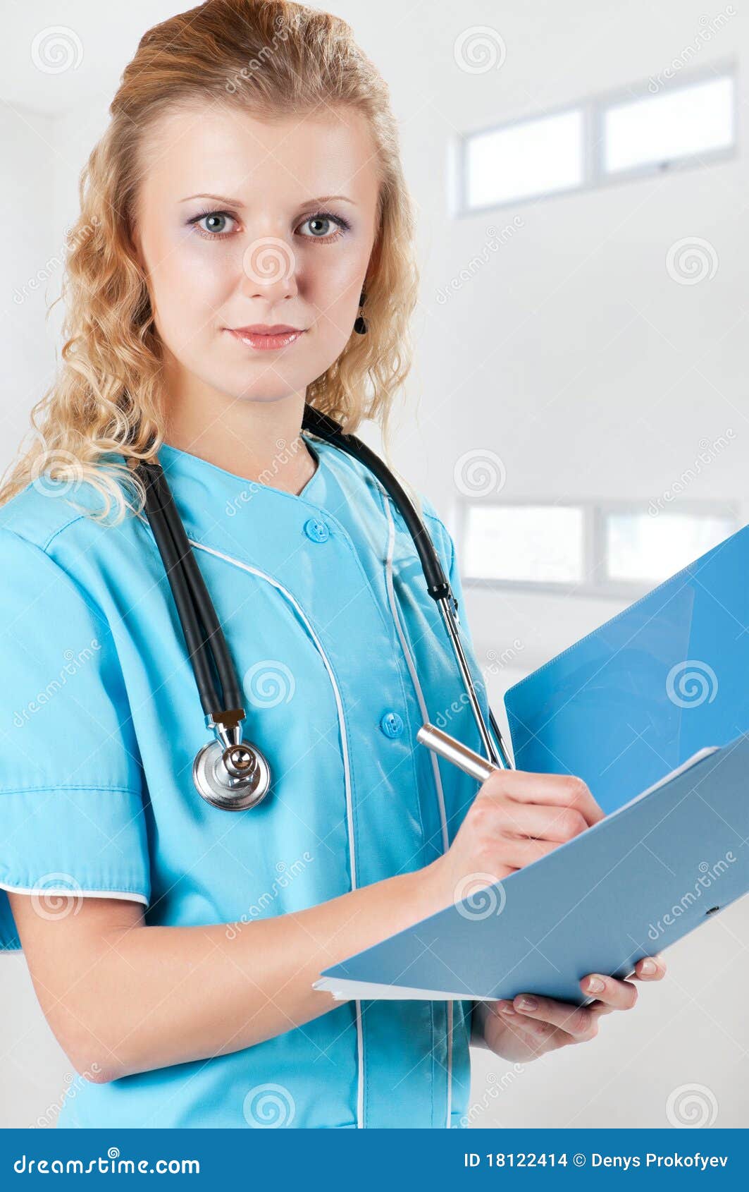 Doctor with file folder stock photo. Image of healthcare - 18122414