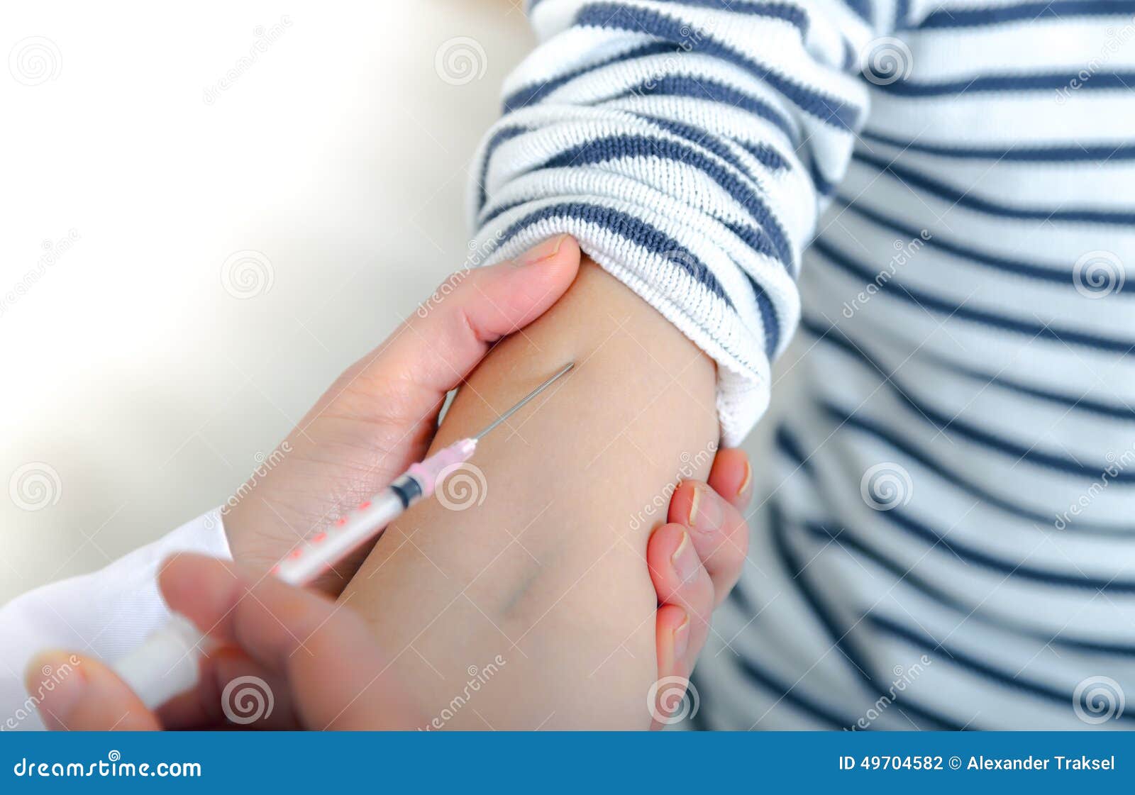 Doctor Giving an Injection To a Patient Stock Photo - Image of immunity ...