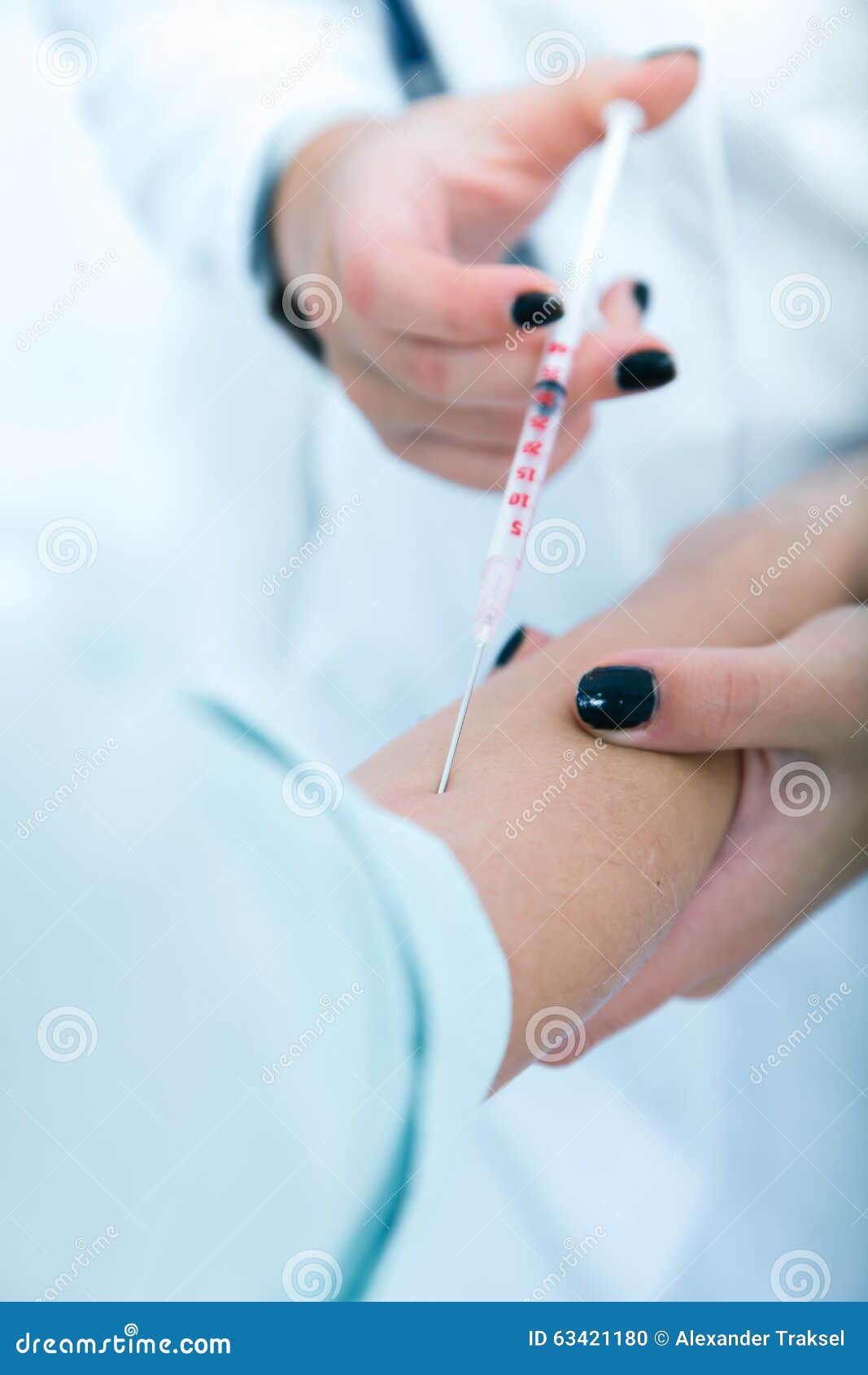 Doctor Giving an Injection To a Patient. Stock Photo - Image of ...