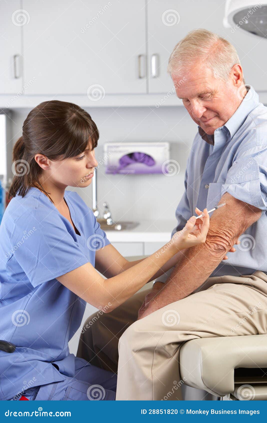Doctor Giving Male Patient Injection Stock Photo - Image of illness ...