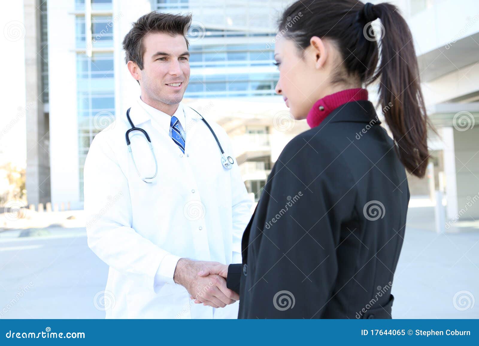 Doctor Handshake with Patient Stock Image - Image of clinical, medicine ...