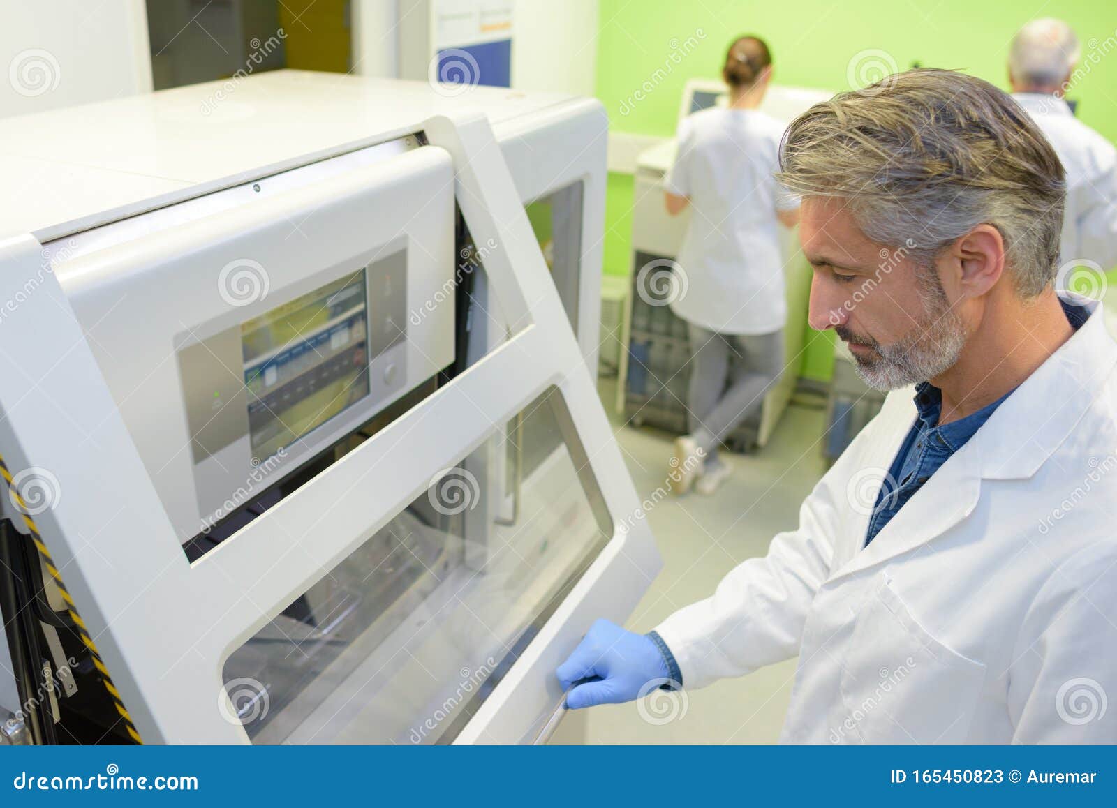 Doctor in lab stock image. Image of reading, research - 165450823