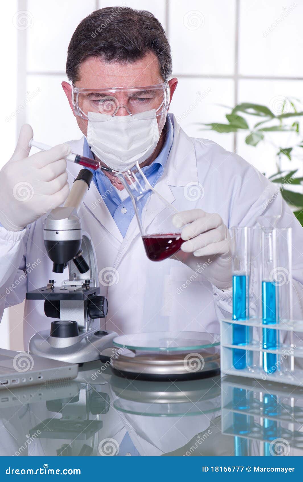 Doctor at laboratory stock image. Image of health, doctor - 18166777