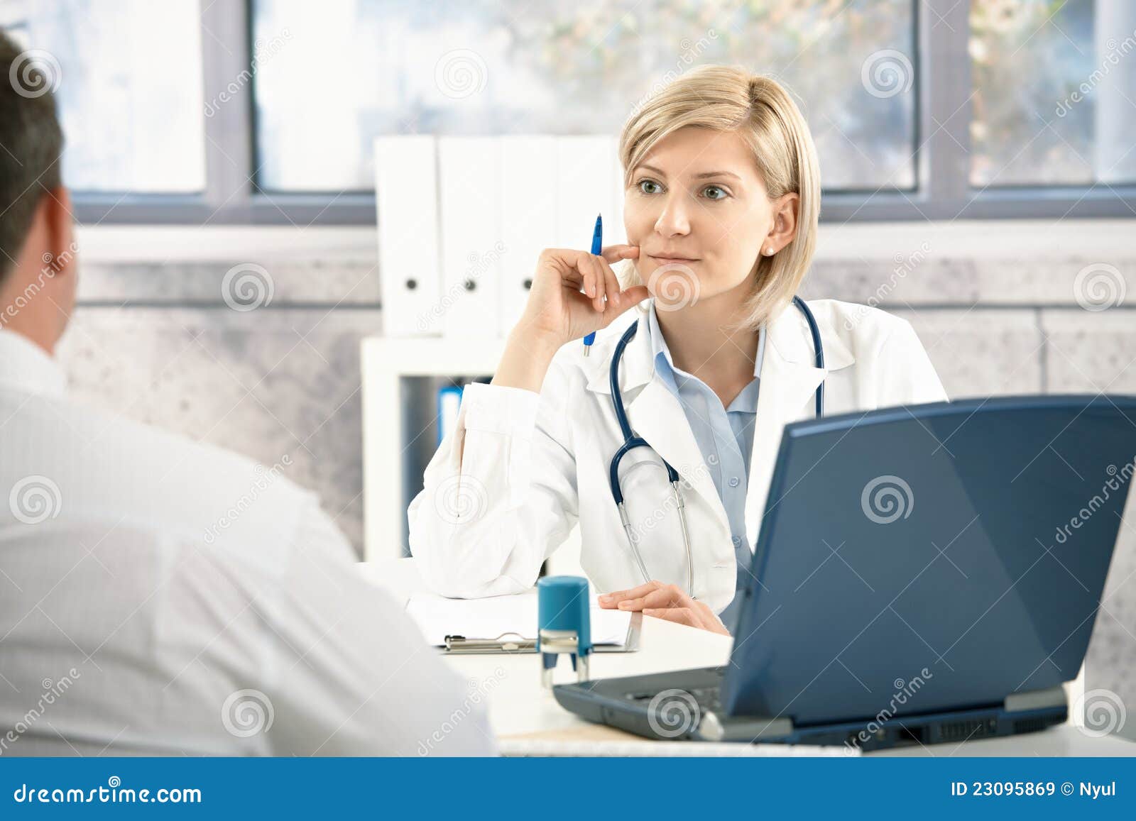 Doctor Listening To Patient Stock Image - Image of heal, casual: 23095869