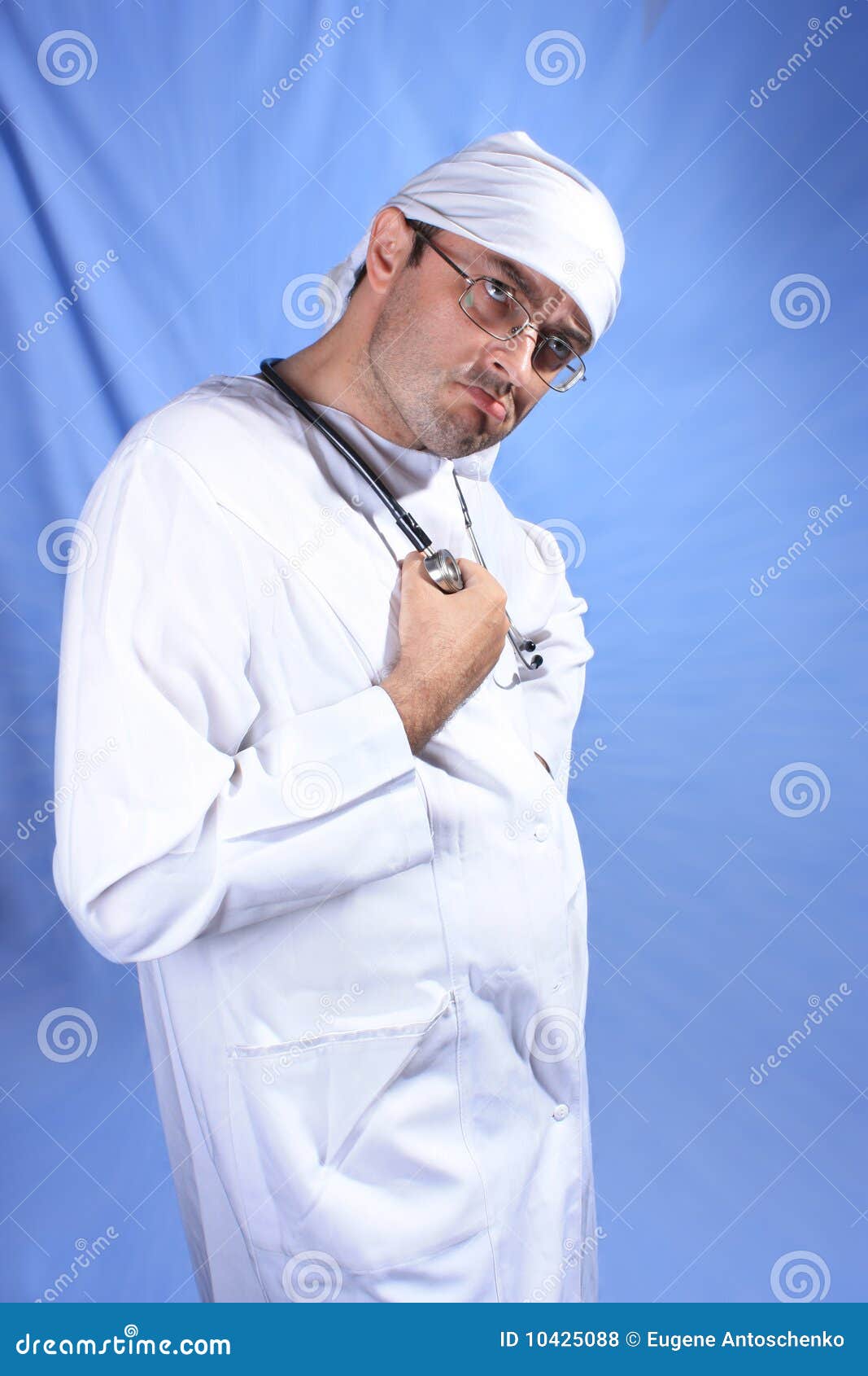 Doctor loco foto de archivo. Imagen de adulto, cristales - 10425088