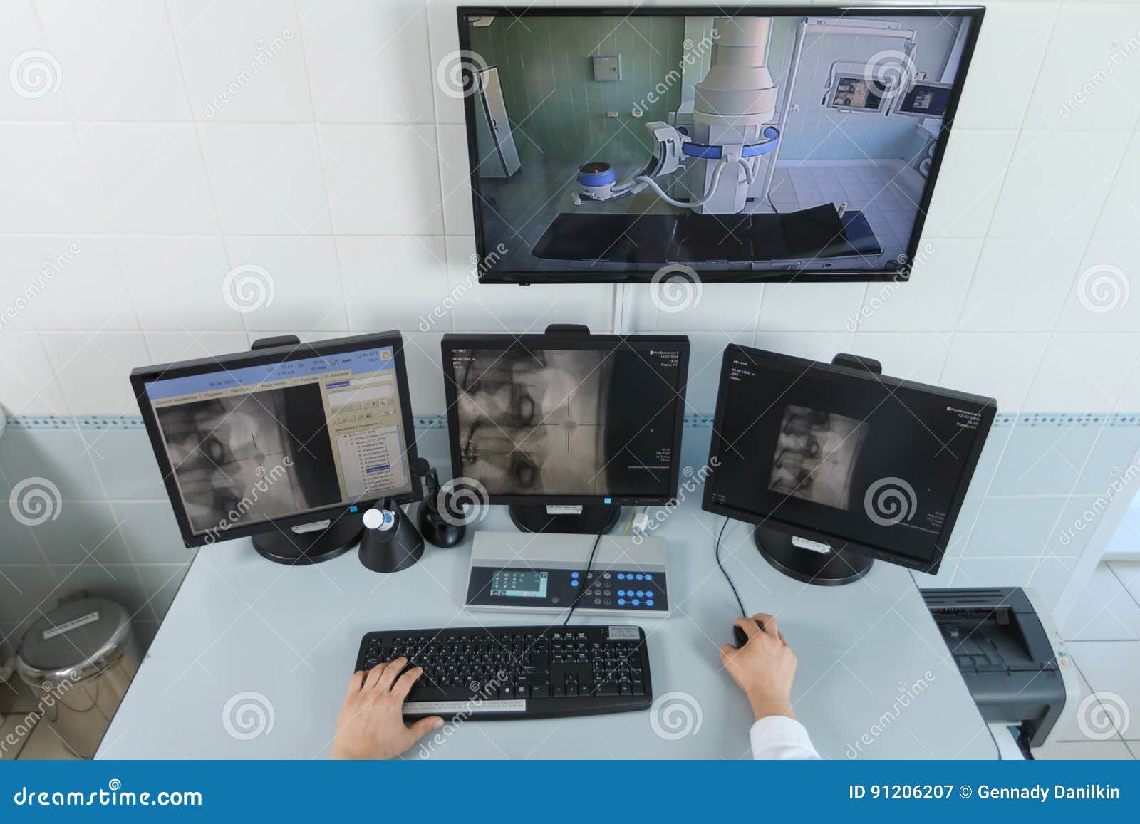 Doctor Looking at the Computer Monitor Stock Image - Image of diagnosis ...