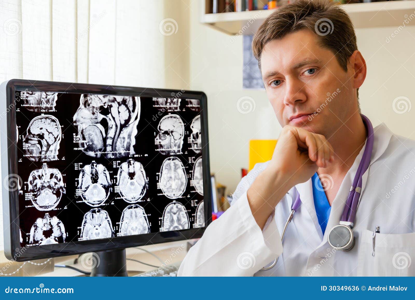 Doctor with an MRI Scan of the Brain Stock Photo - Image of doctor ...