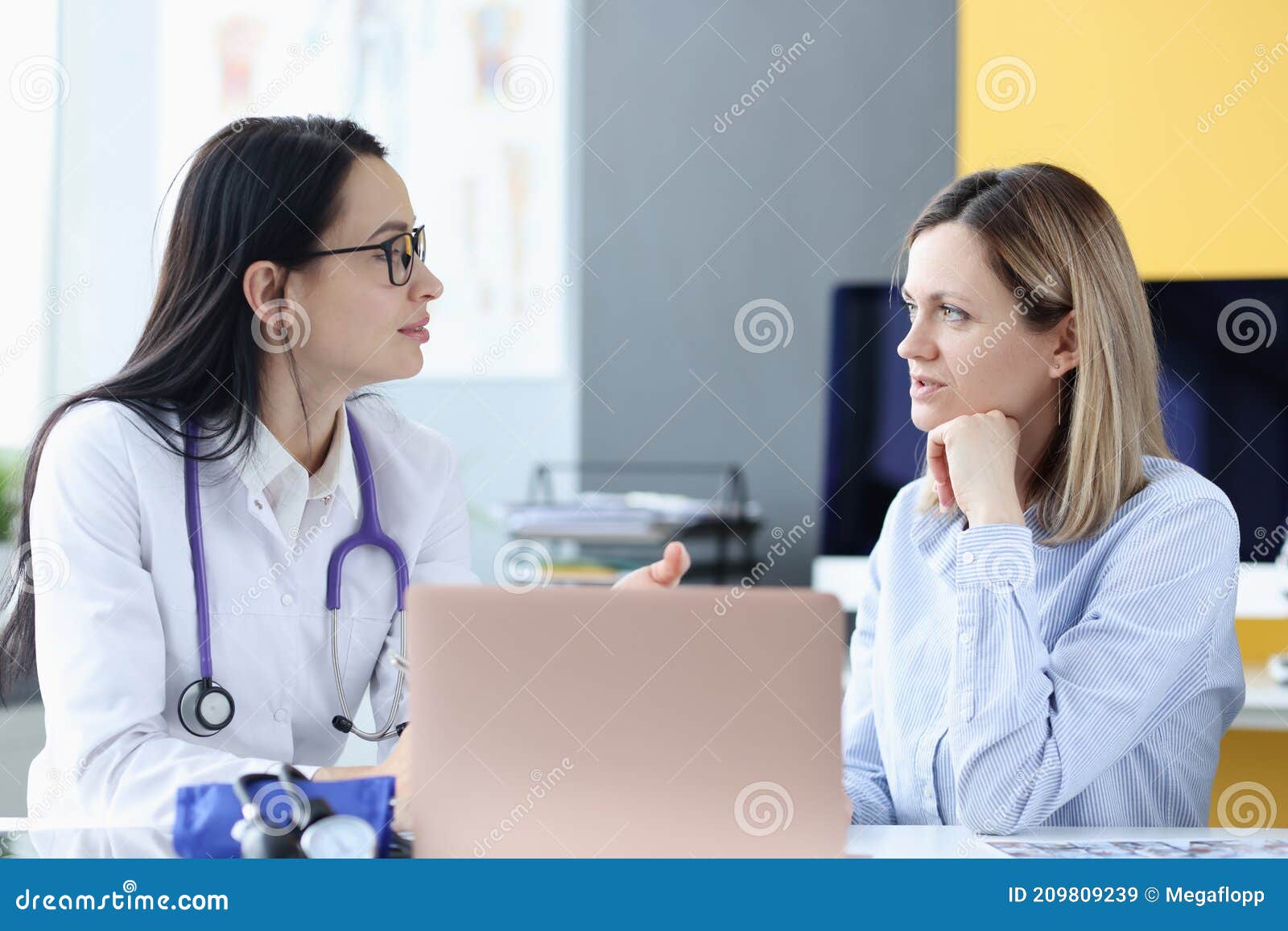 Doctor and Patient Communicate in Medical Office Stock Image - Image of ...