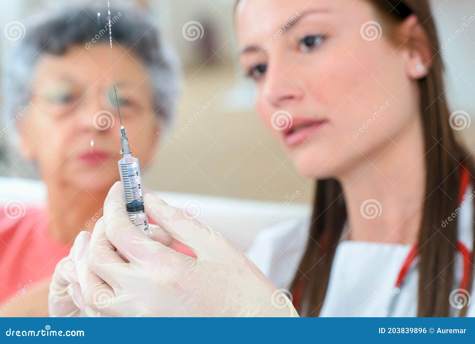 Doctor Preparing an Injection Stock Photo - Image of injection, female ...