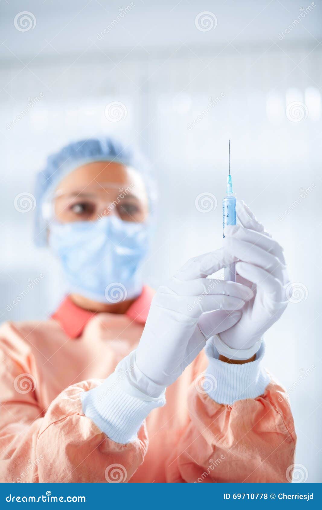Doctor is Preparing an Injection Stock Photo - Image of diagnose ...