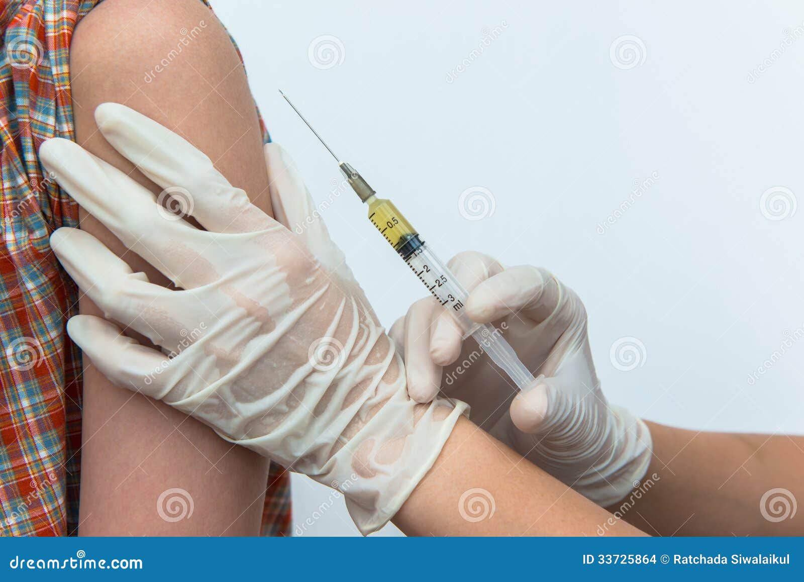Doctor Puts a Syringe in Arm Stock Photo - Image of intravenous, fever ...