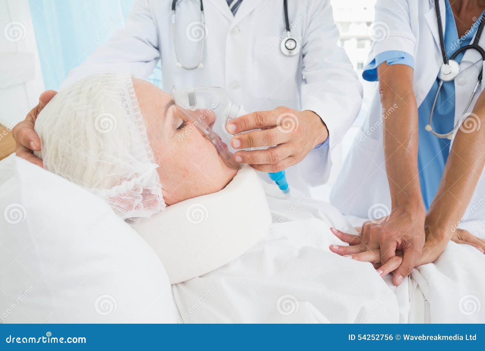Doctor Putting an Oxygen Mask Stock Photo - Image of oxygen, consulting ...