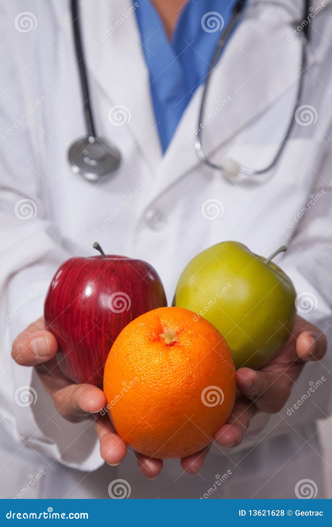 Doctor Que Recomienda Dieta Sana Foto de archivo - Imagen de dieta ...