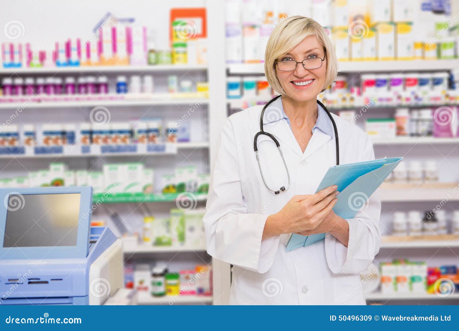 Doctor Rubio Sonriente Que Lleva a Cabo Documentos Imagen de archivo ...