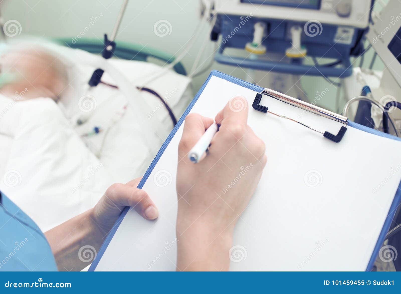 Doctor`s Ward Round in the ICU Stock Image - Image of care, hand: 101459455