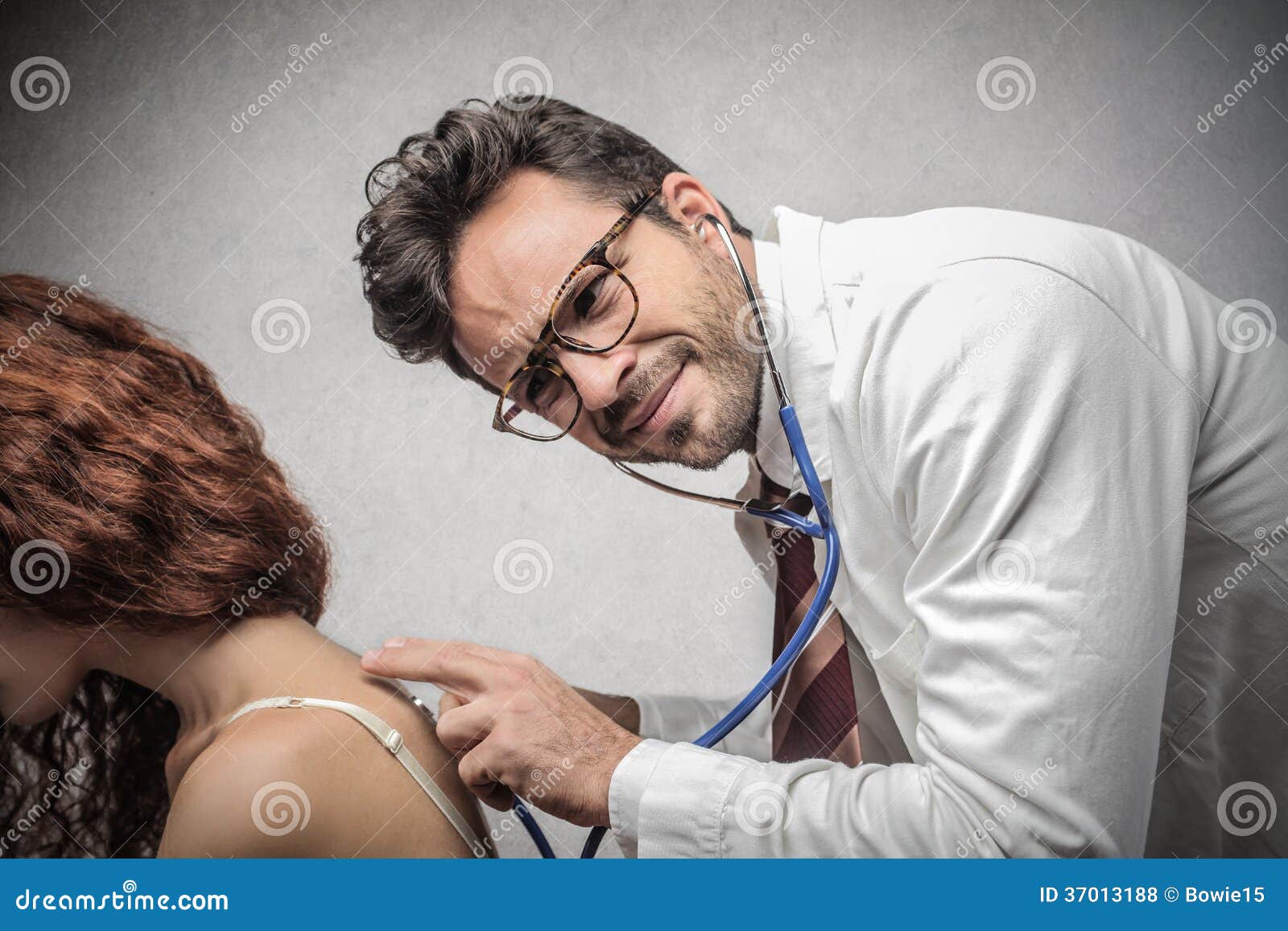 Doctor seeing a patient stock photo. Image of women, health - 37013188