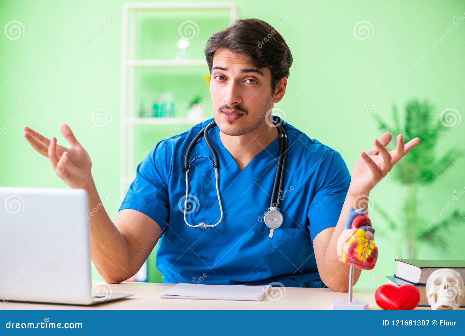 The Doctor Student Explaining Heart Problems Stock Image - Image of ...