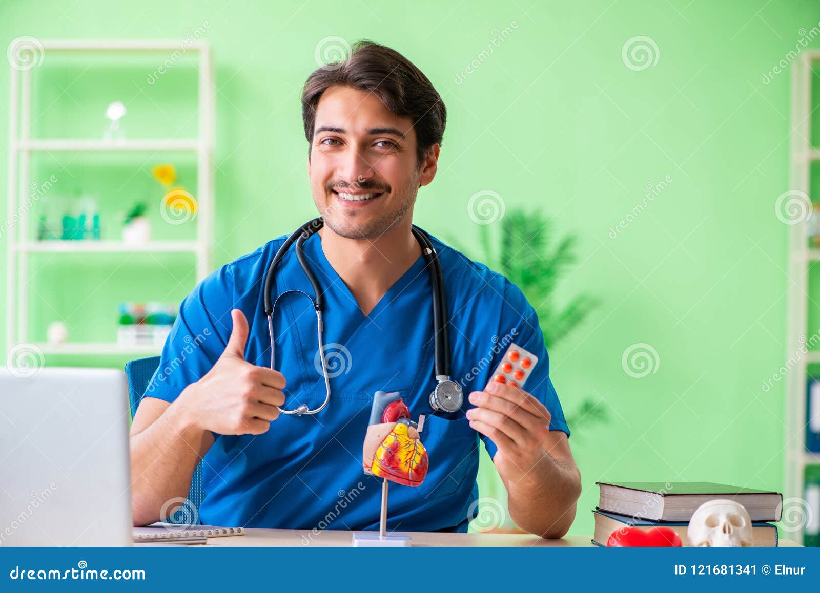 The Doctor Student Explaining Heart Problems Stock Image - Image of ...