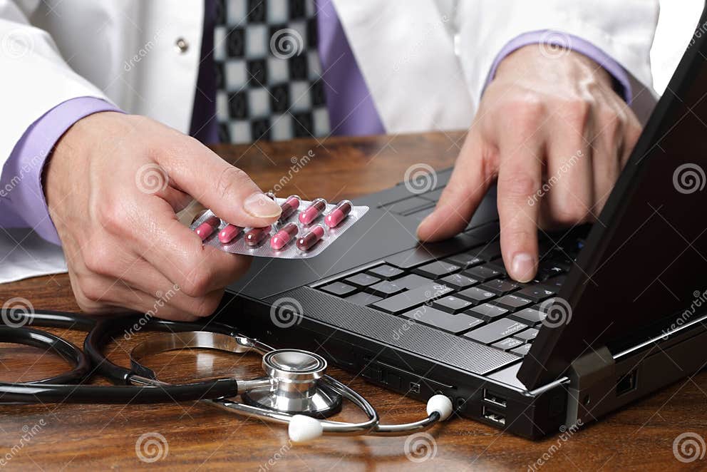 Doctor using computer stock photo. Image of care, hospital - 17306720