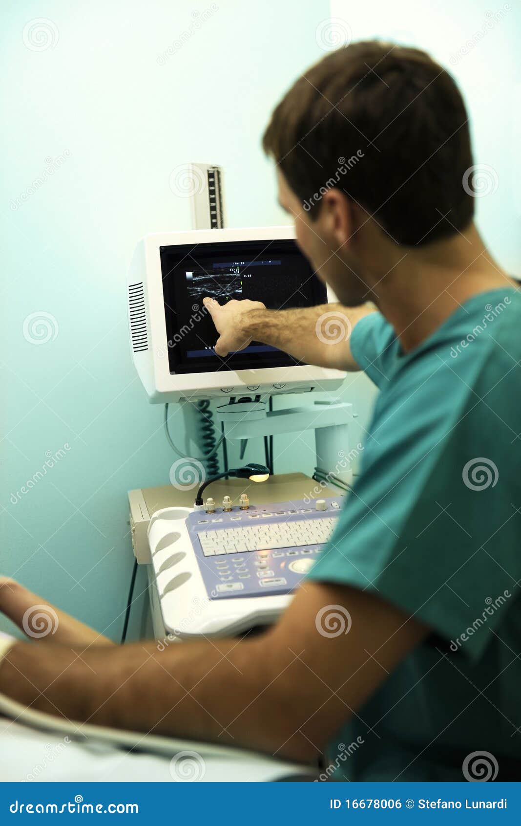 Doctor Using Ultrasound Machine Stock Photo - Image of worker, hospital ...